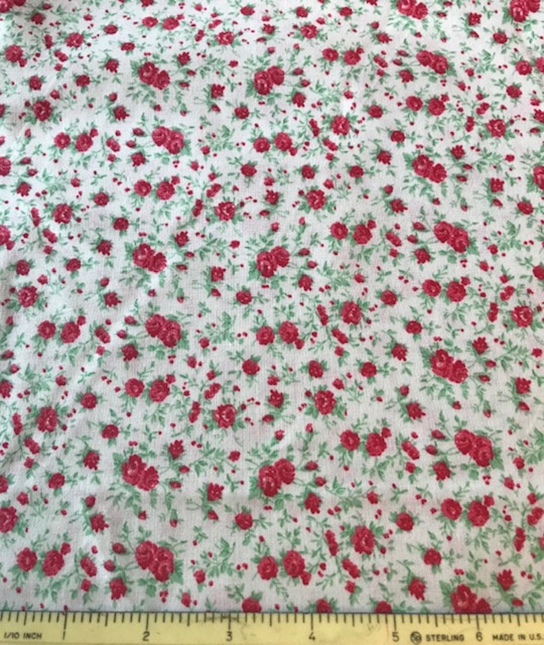 Fabric - RED FLORAL - Light Weight Cotton - Vintage Feel - Continuous ...