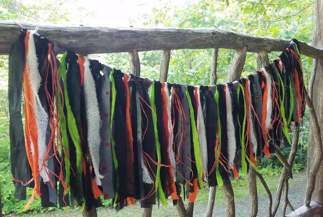 Spooky Halloween Garland, Ghost Party Decor, Creepy Orange Black ...