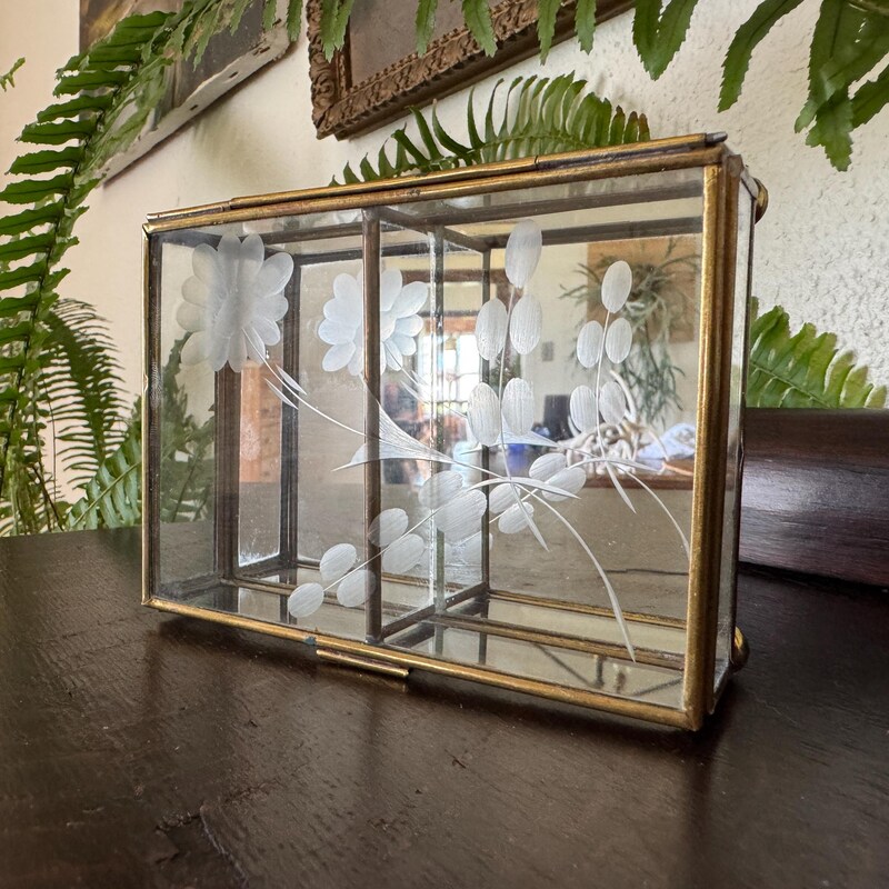 Vintage Display Box - Etsy