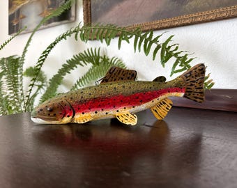 Vintage Tiger Muskie Hand-carved Wooden Folk Art Fishing Decoy Vintage ...