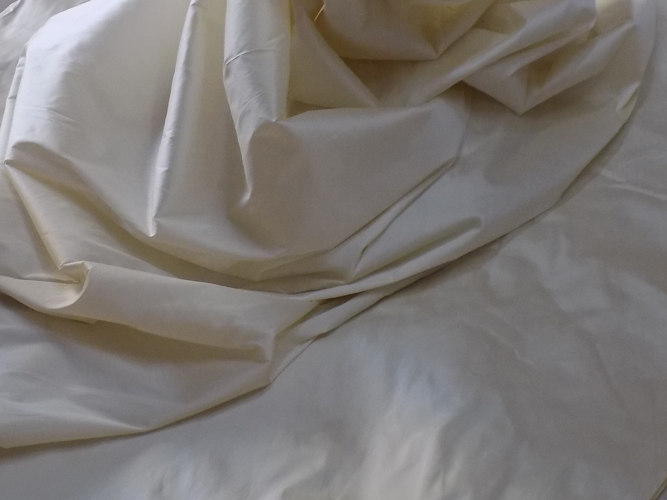Ivory Silk Taffeta Fabric, Plain Taffeta Silk, Taffeta Silk Fabric ...
