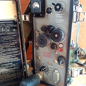 Vintage Army Radio Station of the USSR Airborne Troops - R-105. Soviet ...