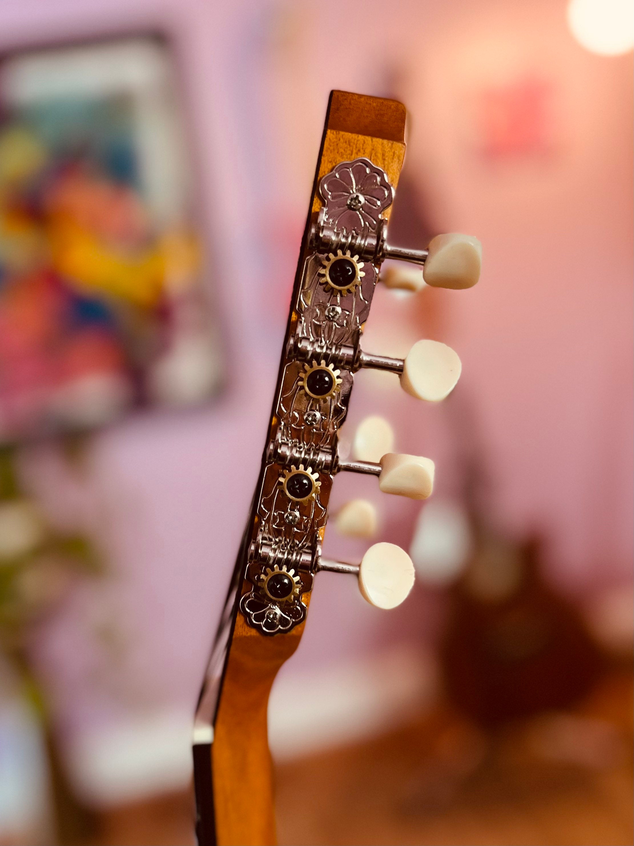 The Perfect 8 - Ohana Ukuleles Eight String Ukulele BUNDLE & FREE shipping