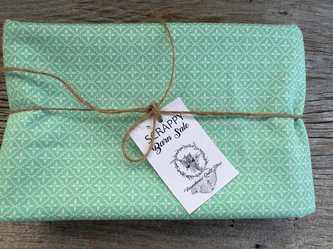 FABRIC BARN SALE 56 X 32 Inches Vintage Fabric Mint Green White Floral ...