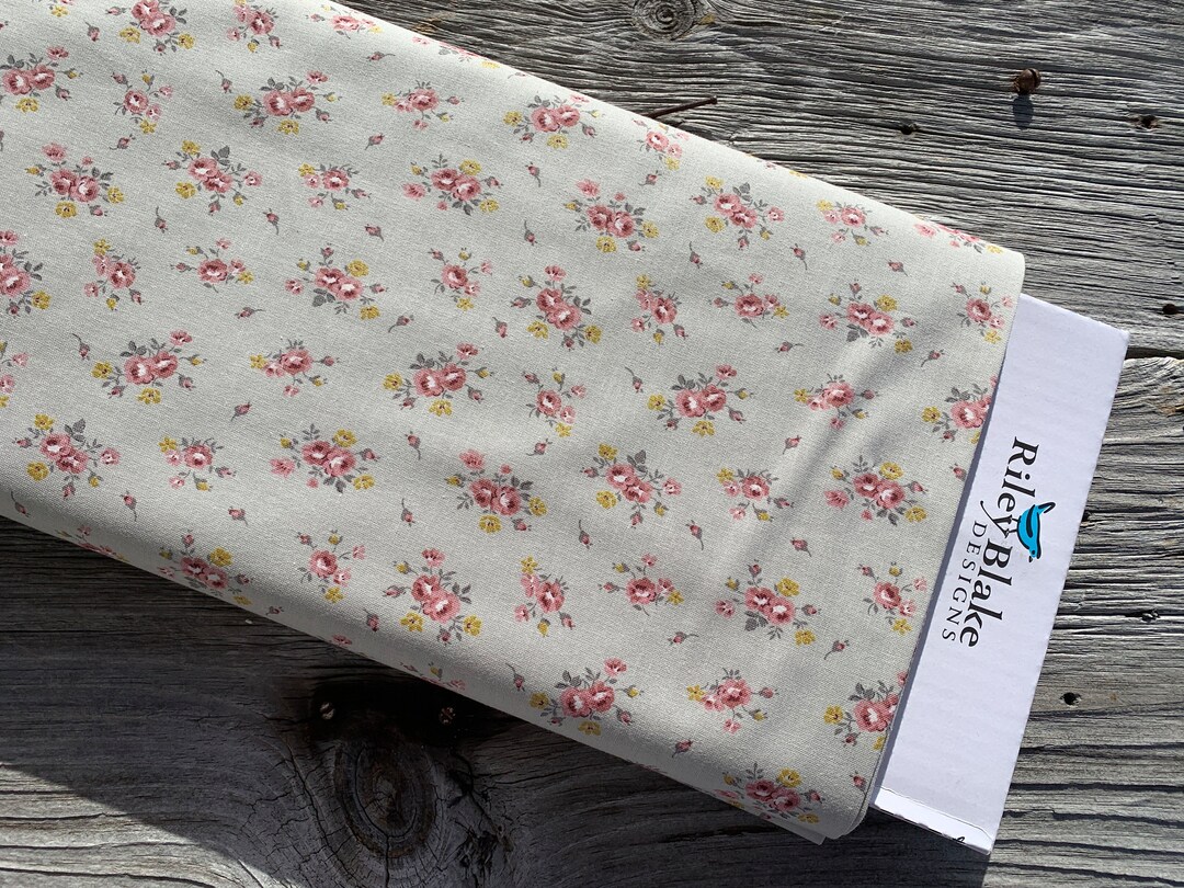 Riley Blake Designs Exquisite by Gerri Robinson Blush and Gold Tiny ...