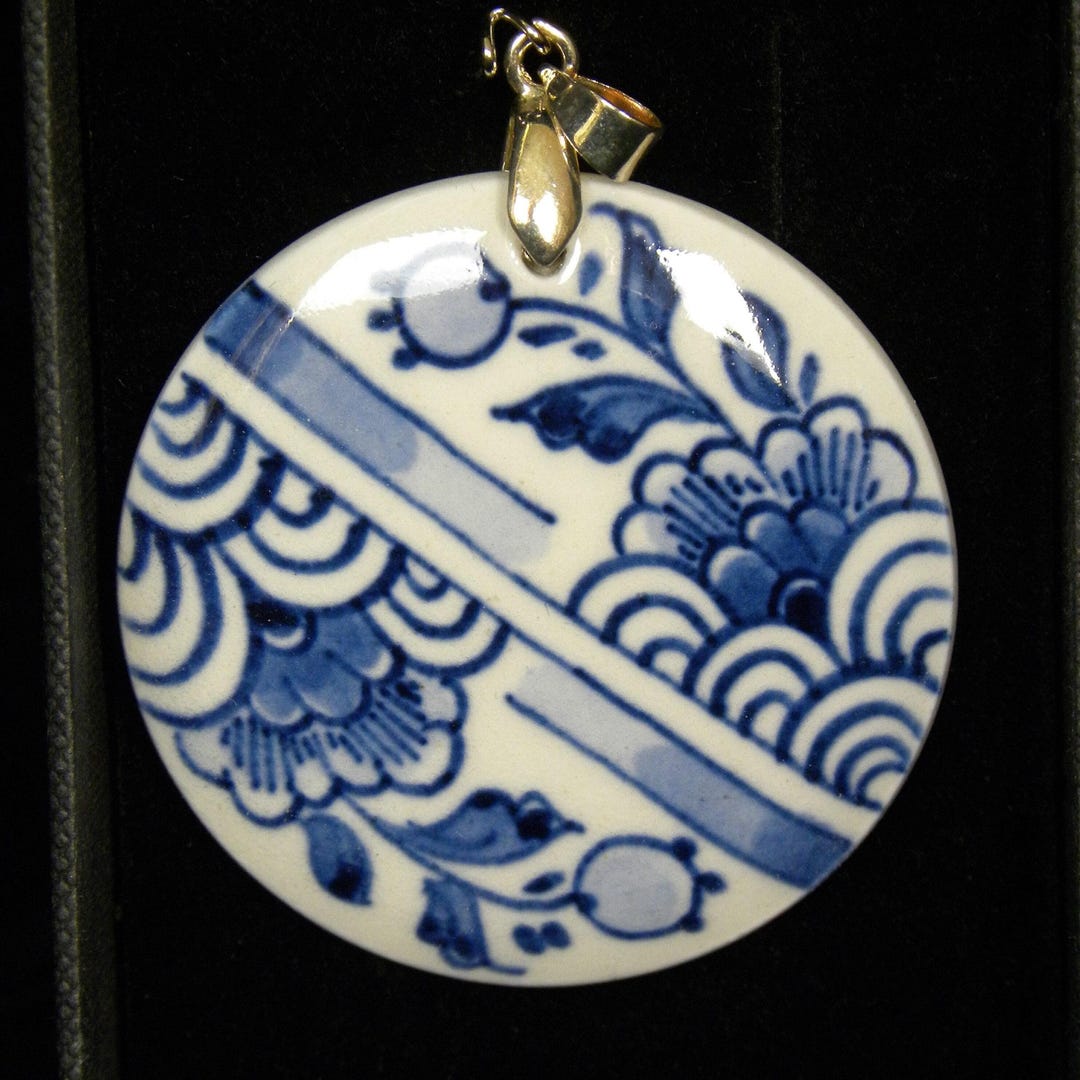 Royal Delft Blue Handpainted Round Medallion With Floral Motive ...