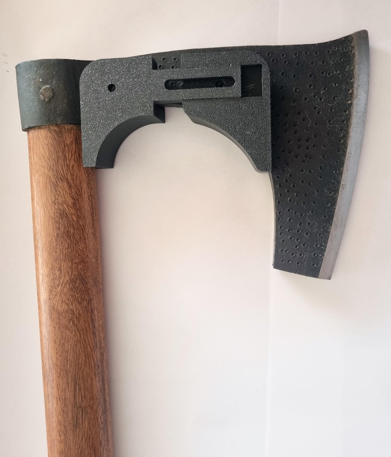 3D Printed Adjustable Tomahawk or Viking Axe Wall Hanger: Cosplay Axe ...