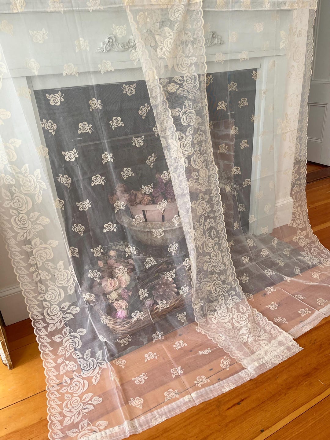 The Prettiest Vintage Net Wedding Veil Type Roses Embossed ...