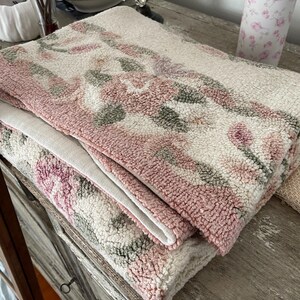Wonderfully Shabby Vintage Cottage American Oval Hand Hooked Wool Rug ...