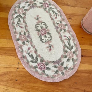 Wonderfully Shabby Vintage Cottage American Oval Hand Hooked Wool Rug ...