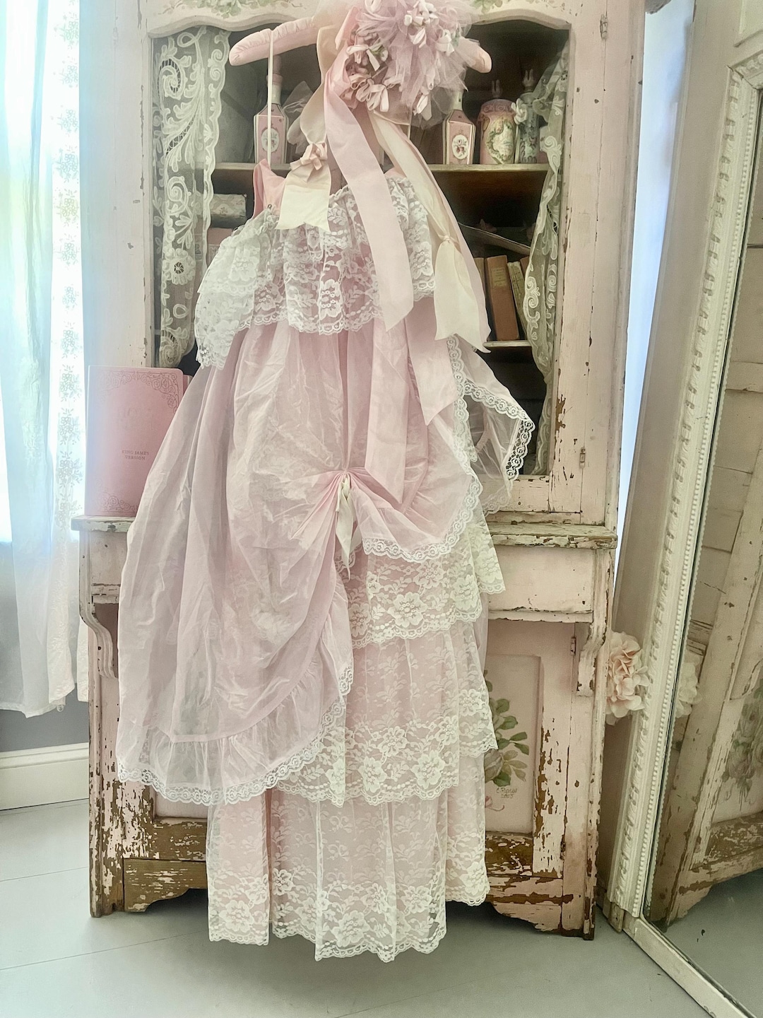 Gorgeous Vintage Pink Southern Belle Embroidered Lace and Sateen Dress ...