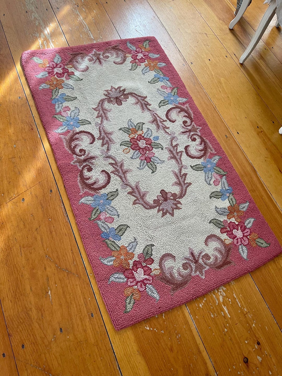 Gorgeous Vintage Pink Bordered Shabby Chic Hooked Rug 1940s Two ...