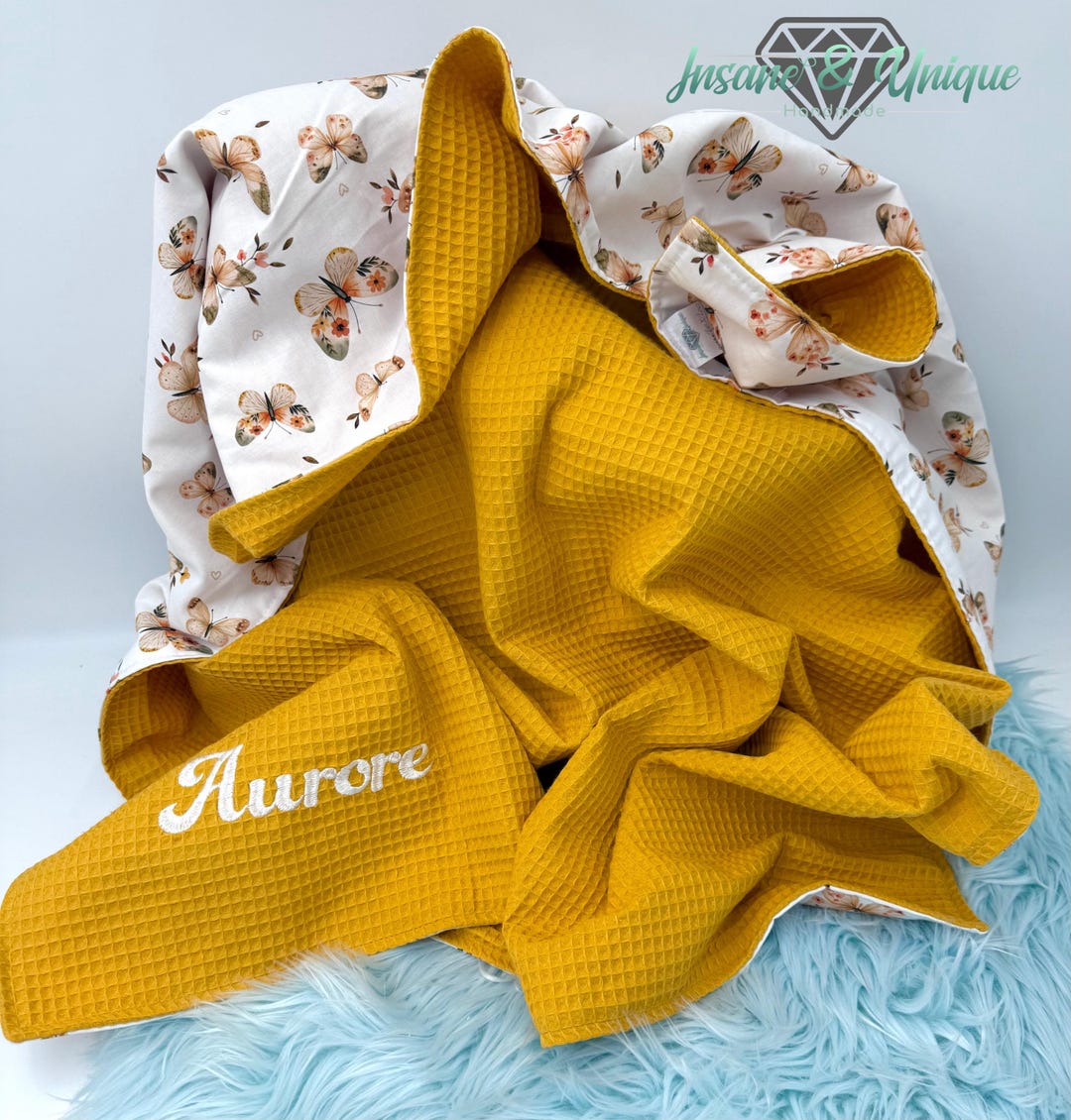 Decke Mit Namen Bestickt
