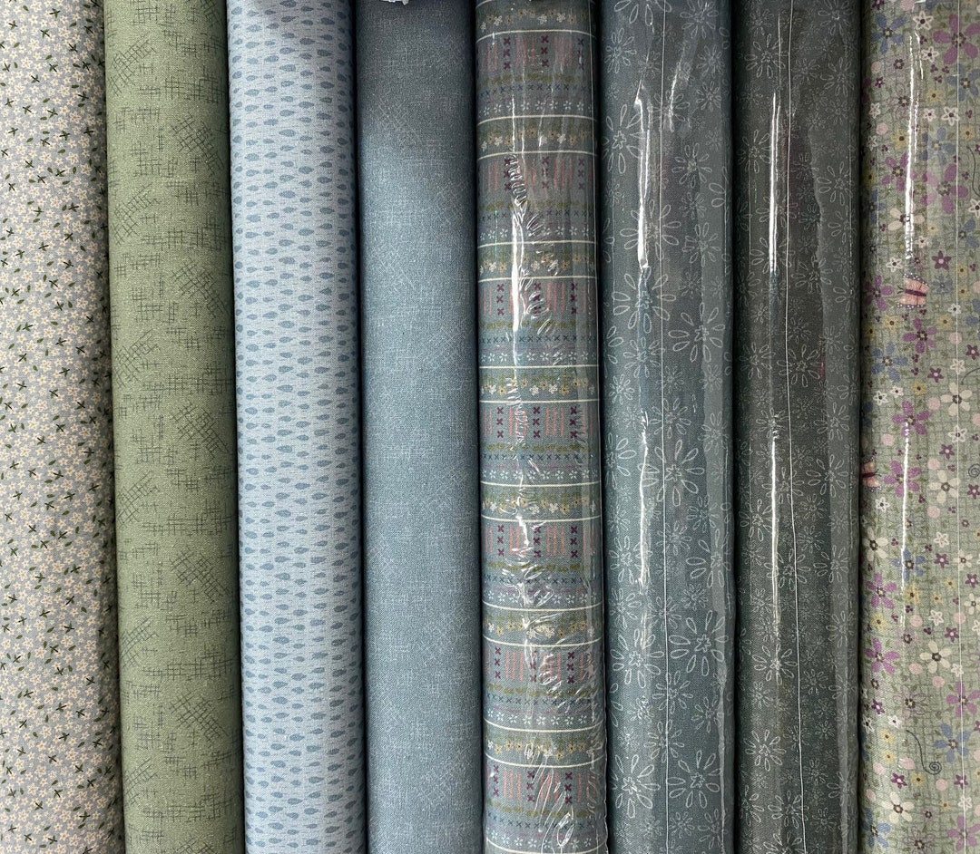 Lynette Anderson Fabric Garden of Flowers. Blues and Sages. 100% Cotton ...