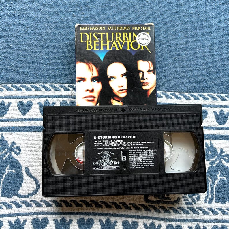 Disturbing Behavior (1998) VHS Tape: 90s Teen Thriller - Etsy