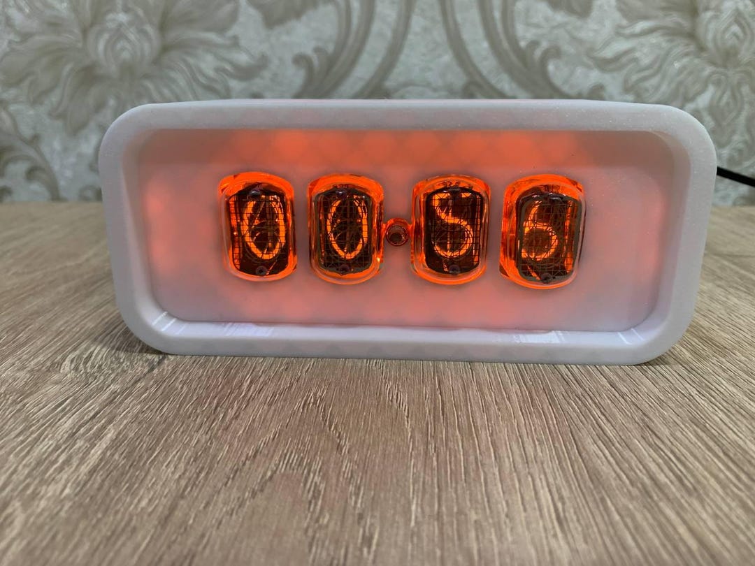 Nixie Tube Clock in 12 Amber ,fallout Style,vintage,steampunk ...