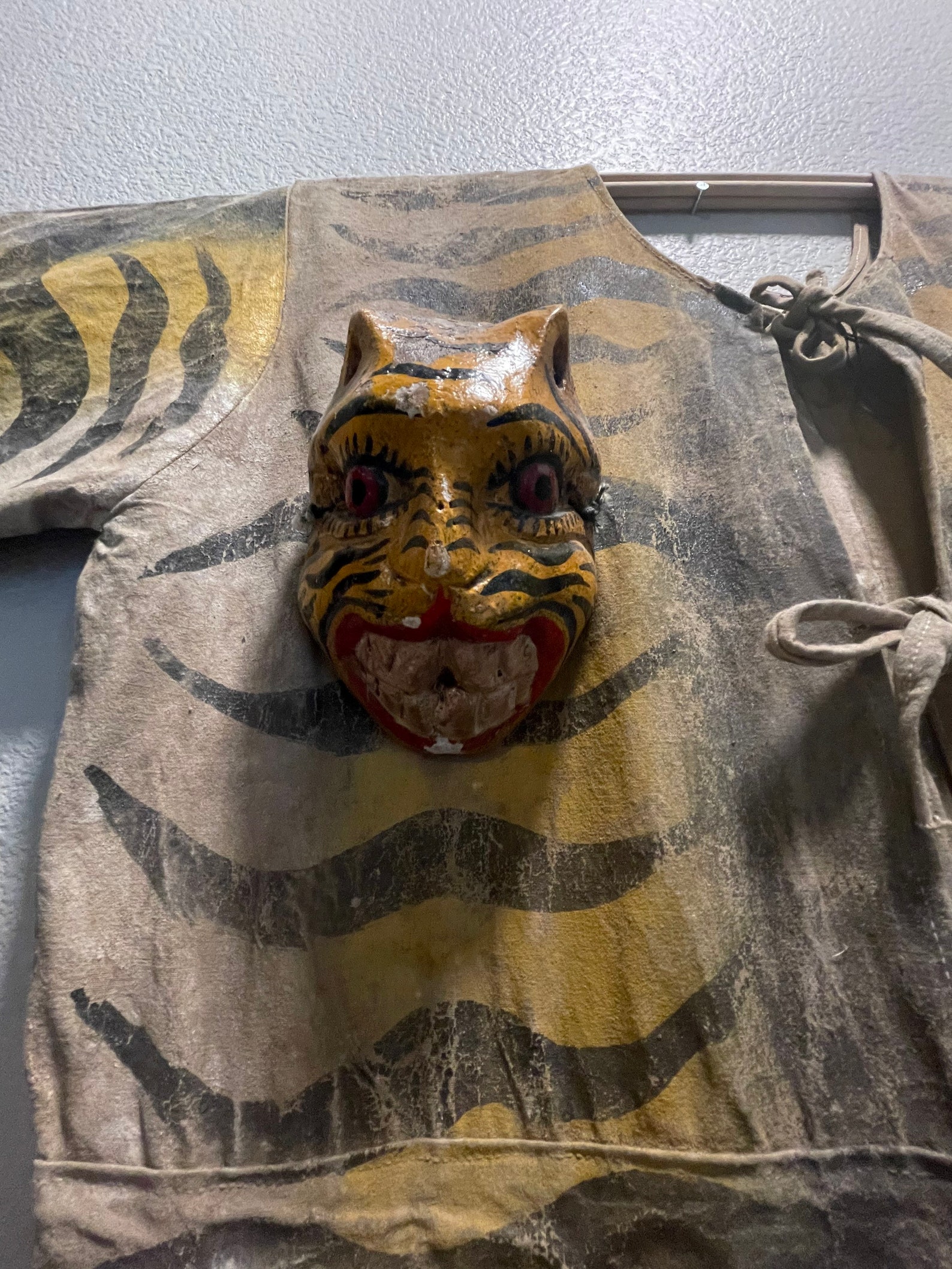 Tiger Fight Dance Costume, a Rain Ritual in Guerrero, Mexico (disfraz ...