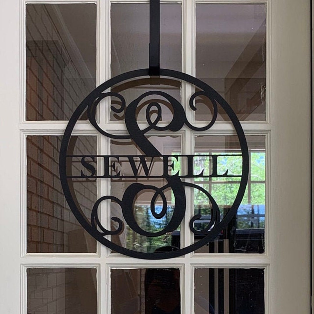 Last Name Circle Monogram, Metal Monogram Sign, Monogram Door Hanger ...
