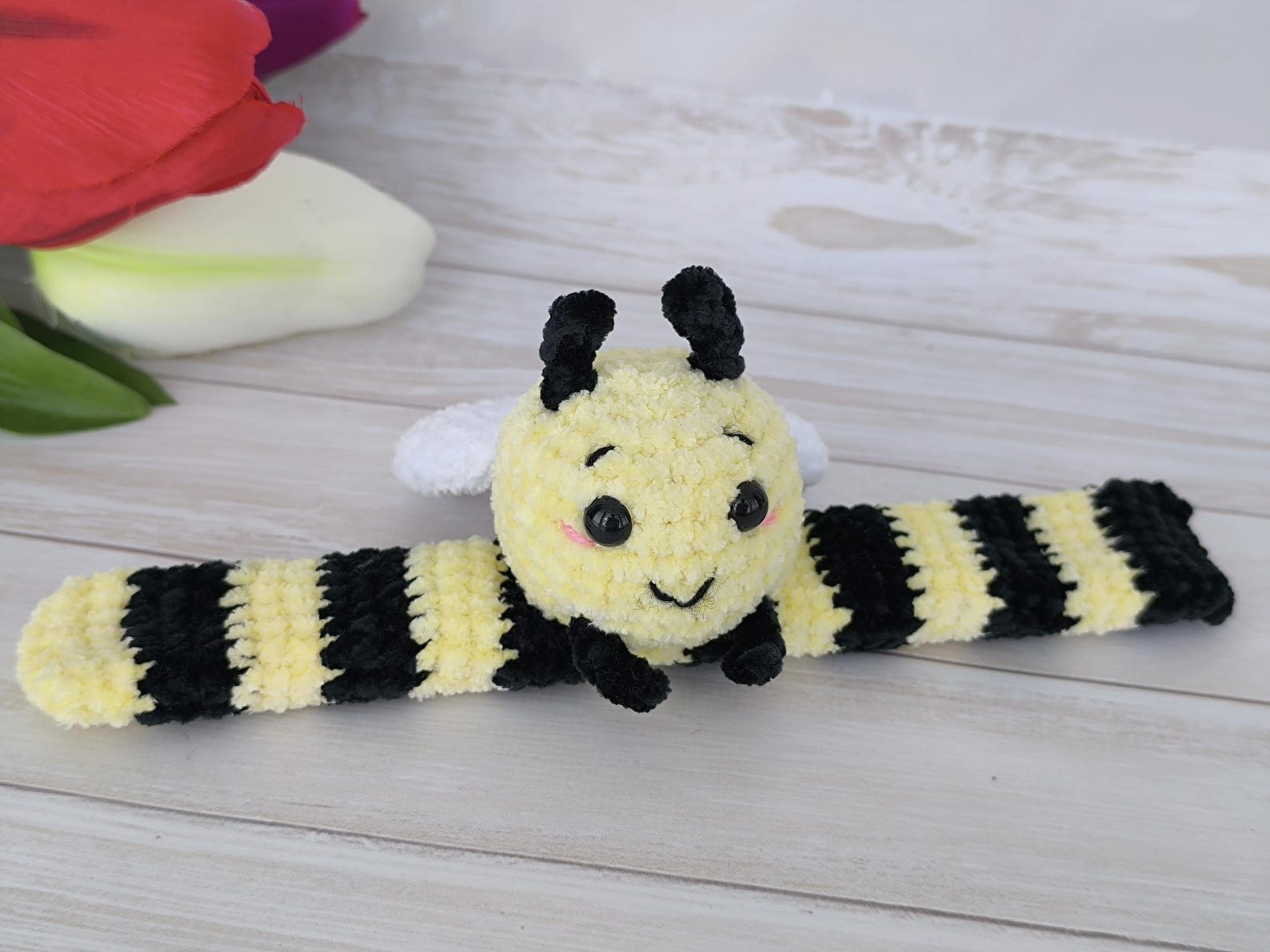 Crochet Bee Bracelet Plush Pattern PDF English, Amigurumi Bee Wrist ...
