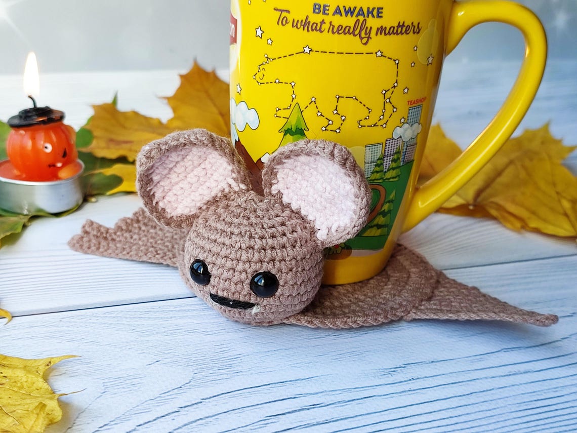 Bat Mug Rug Crochet Pattern, Halloween Coaster, Spooky Coffee Decor ...