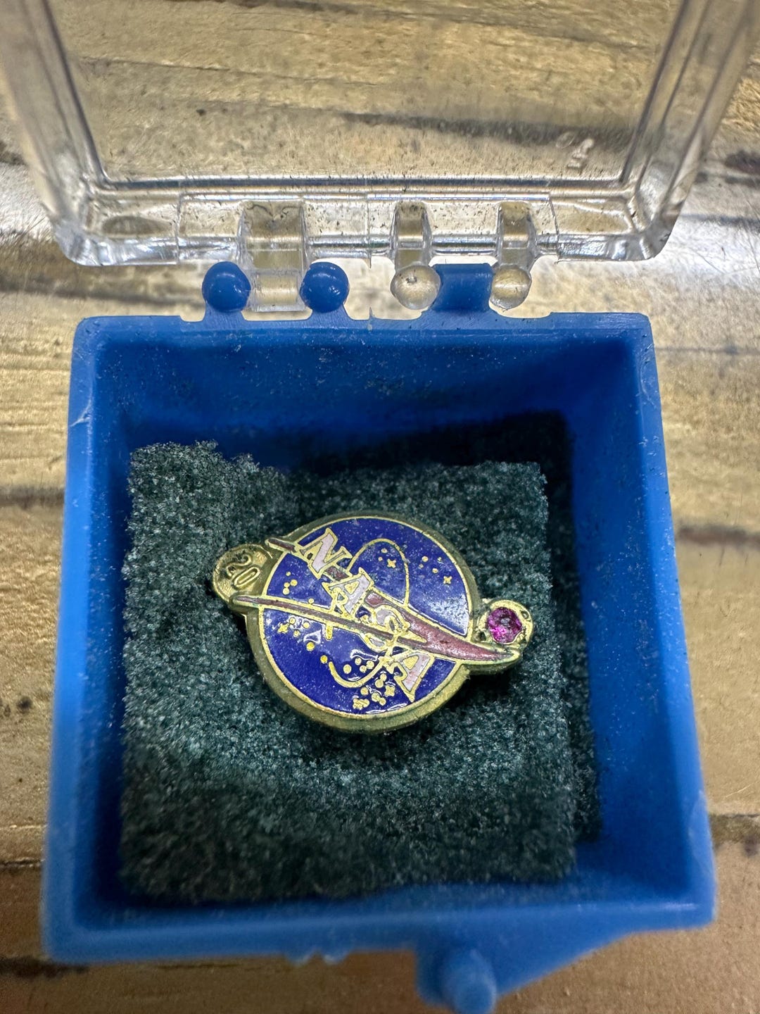 Vintage Nasa 20 Year Employee Pin With Ruby - Etsy