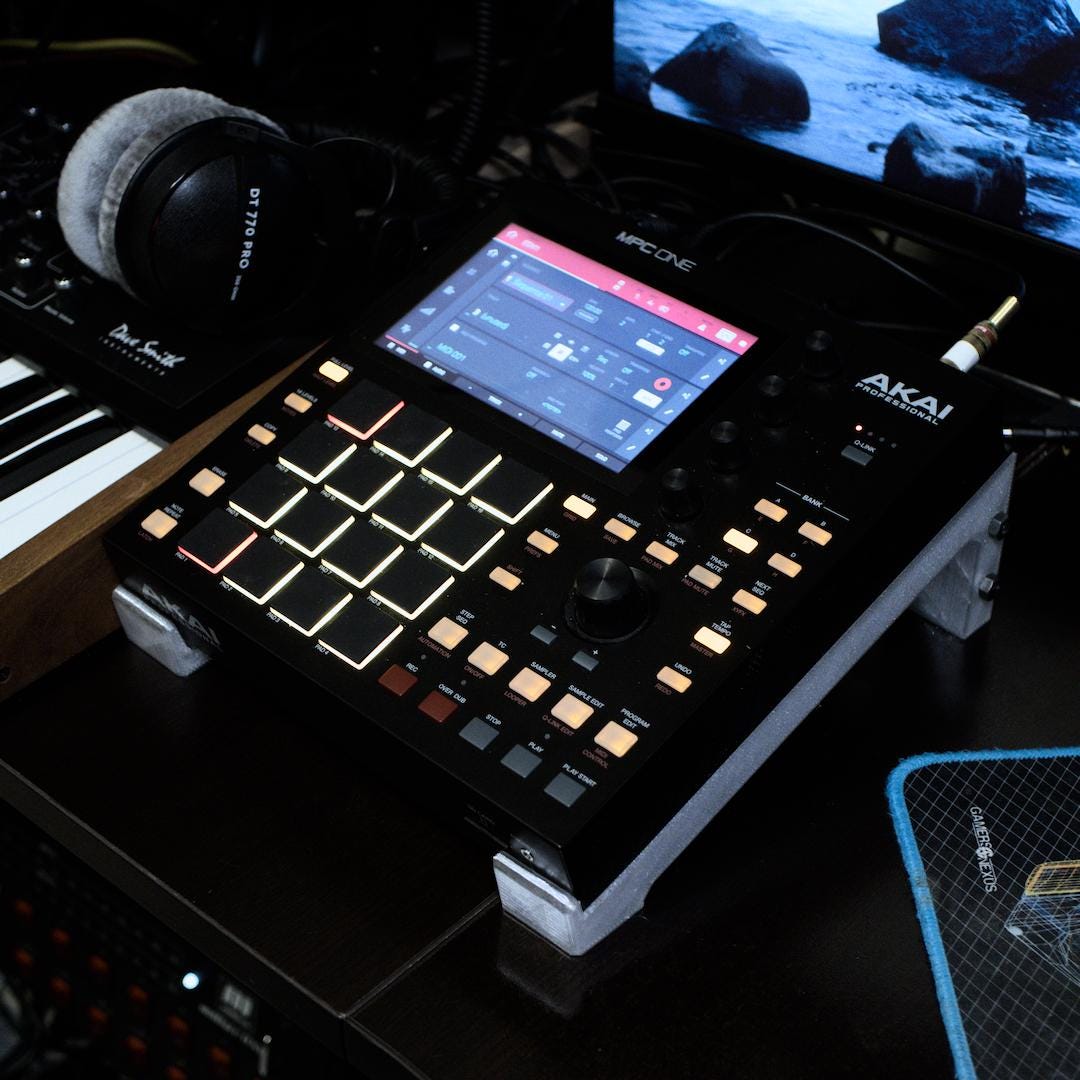 Akai MPC One Angled Stands (beta) - Etsy