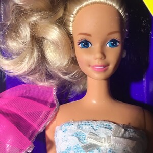 1992 Fun to-Dress Barbie Fashion Gift Set | Etsy