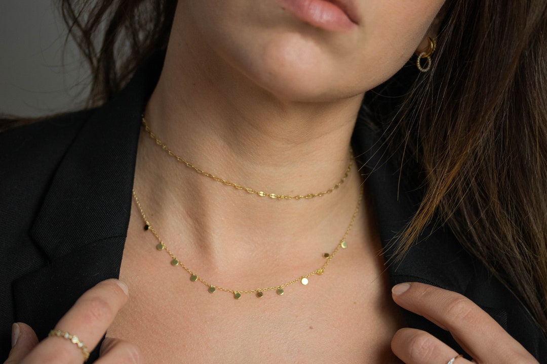 Halskette mit Mini Plättchen * zierliche Kette gold * kleine Münzen Halskette * feine Silber ...