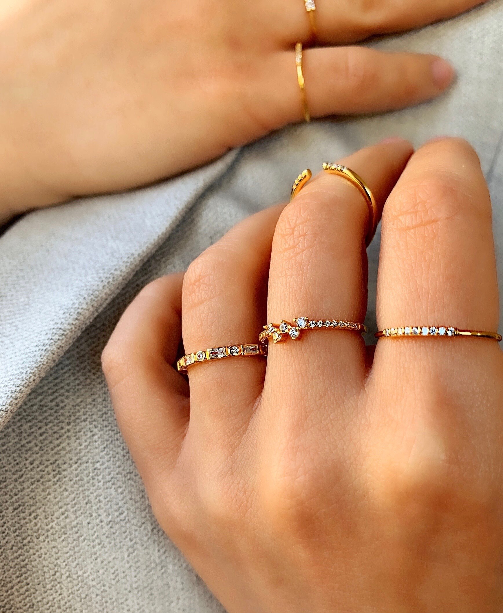 Zierlicher CZ Ring Goldring mit Baguette Zirkonia feiner | Etsy