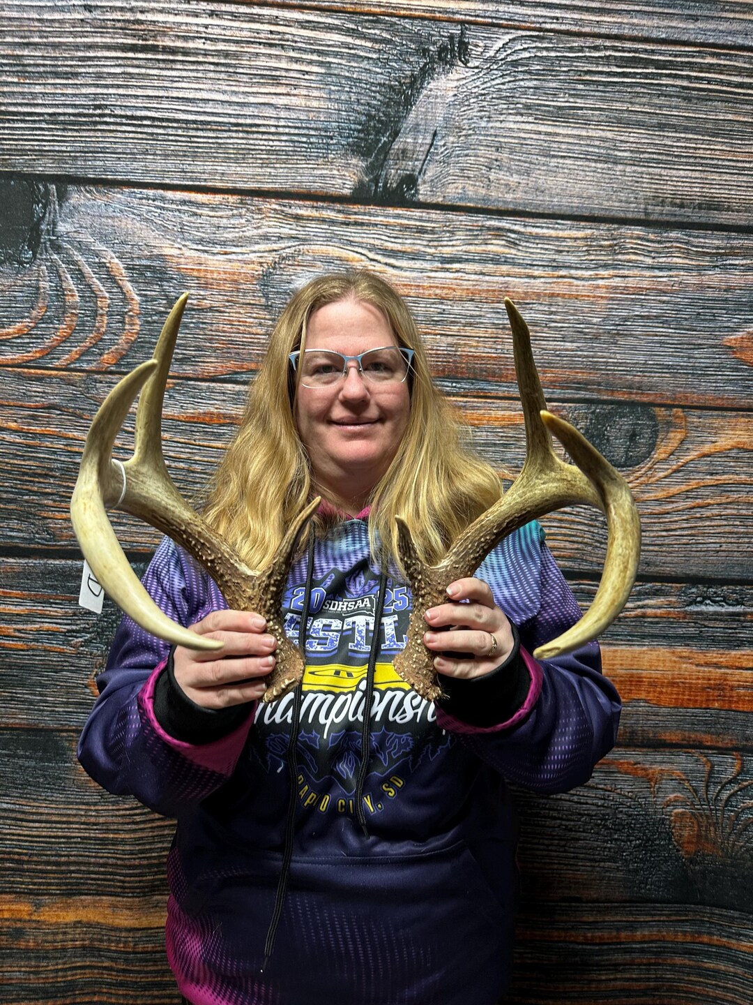 Wild 8 Point Whitetail Deer Cut off Antler Rattling Horn Unique ...