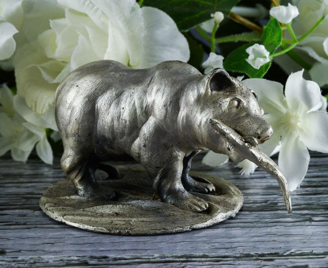 Vintage firmado Slavko Dugar Canadá Cast Pewter Grizzly Bear w Salmon ...