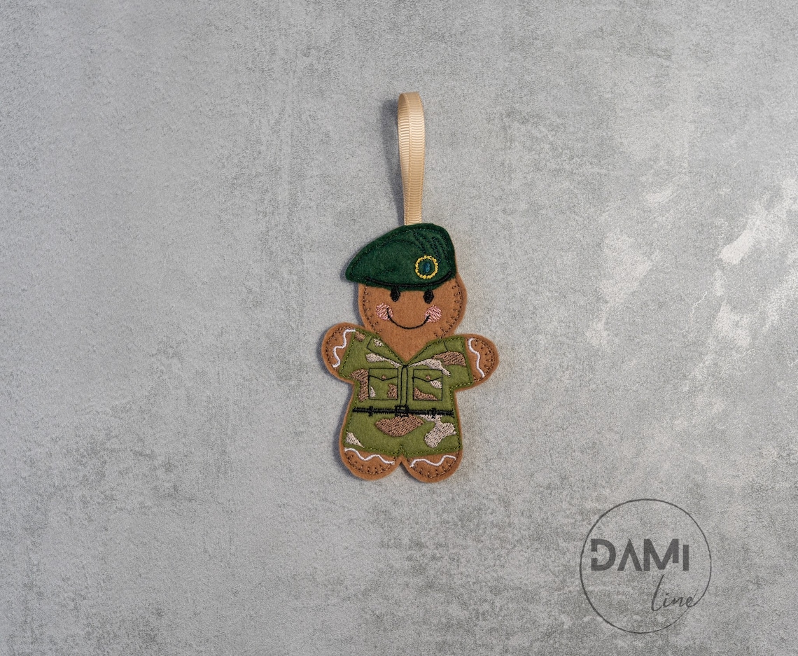 Military Gingerbread Man Christmas Decoration, Green Beret Army ...