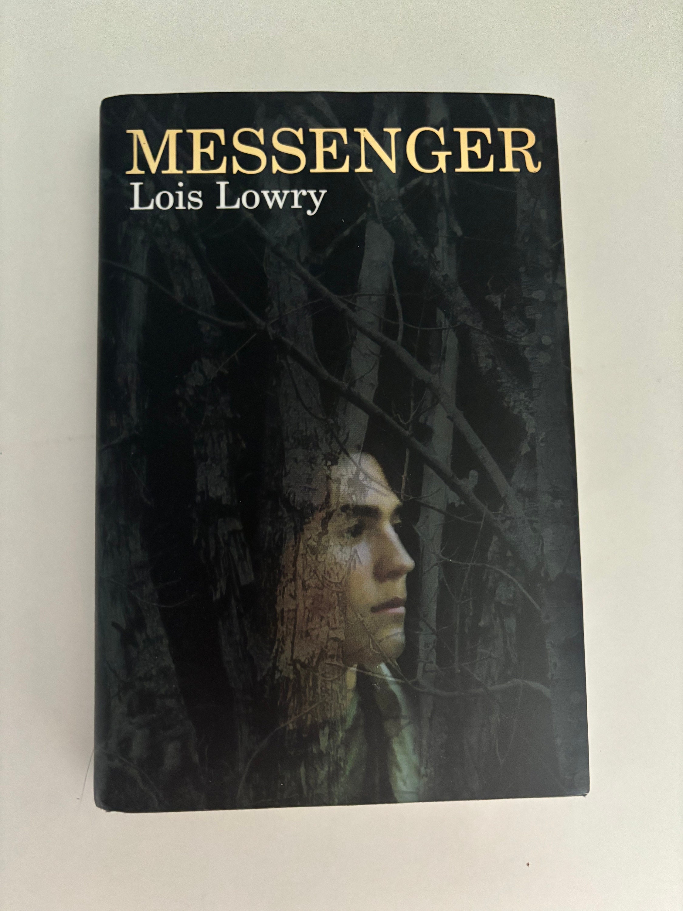 Messenger by Lois Lowry - Book and Bookmark Gift Set - Etsy