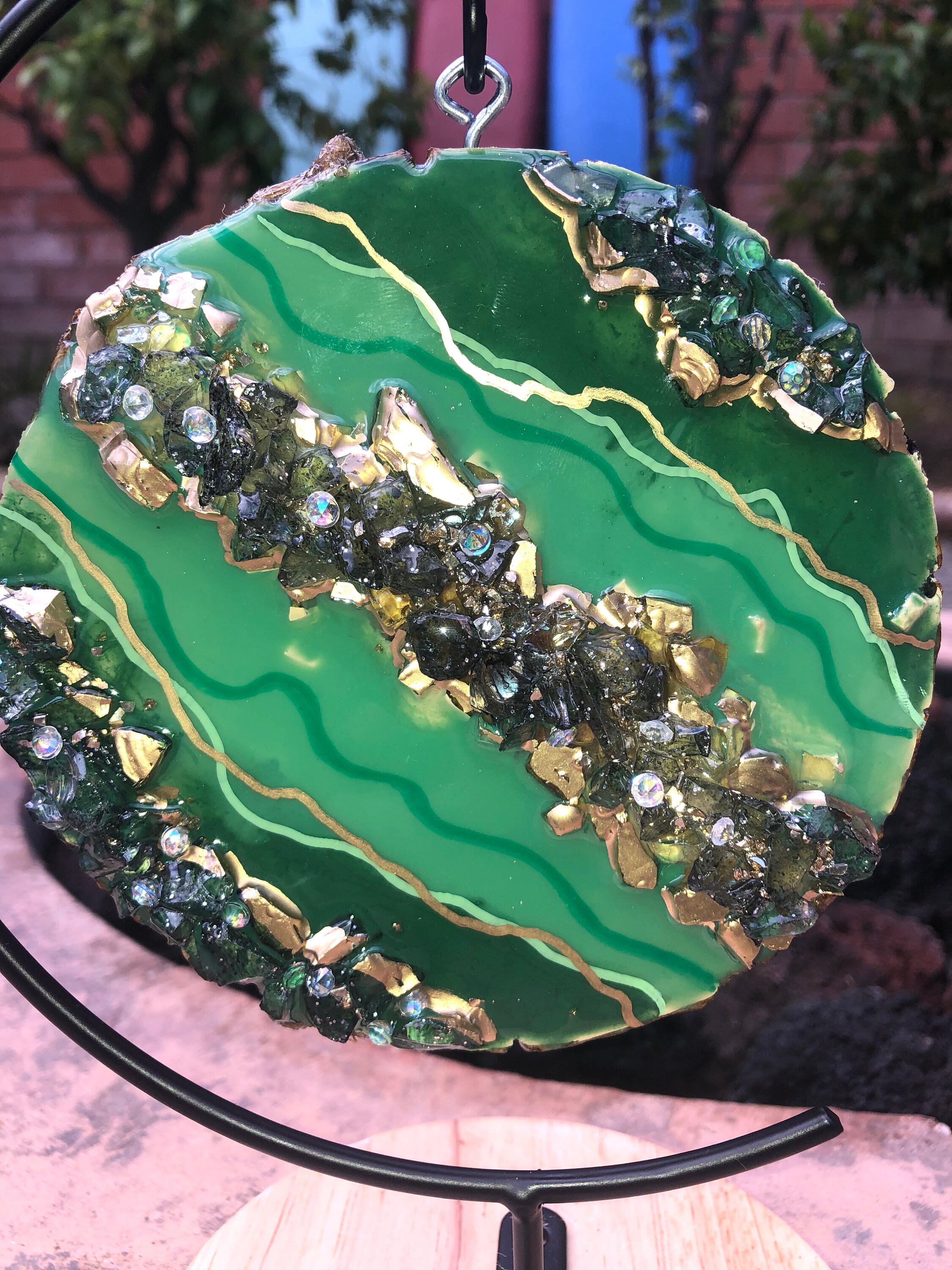 Crystal Resin Geode Art, Emerald Geode, Round, Wood Ornament, Home ...