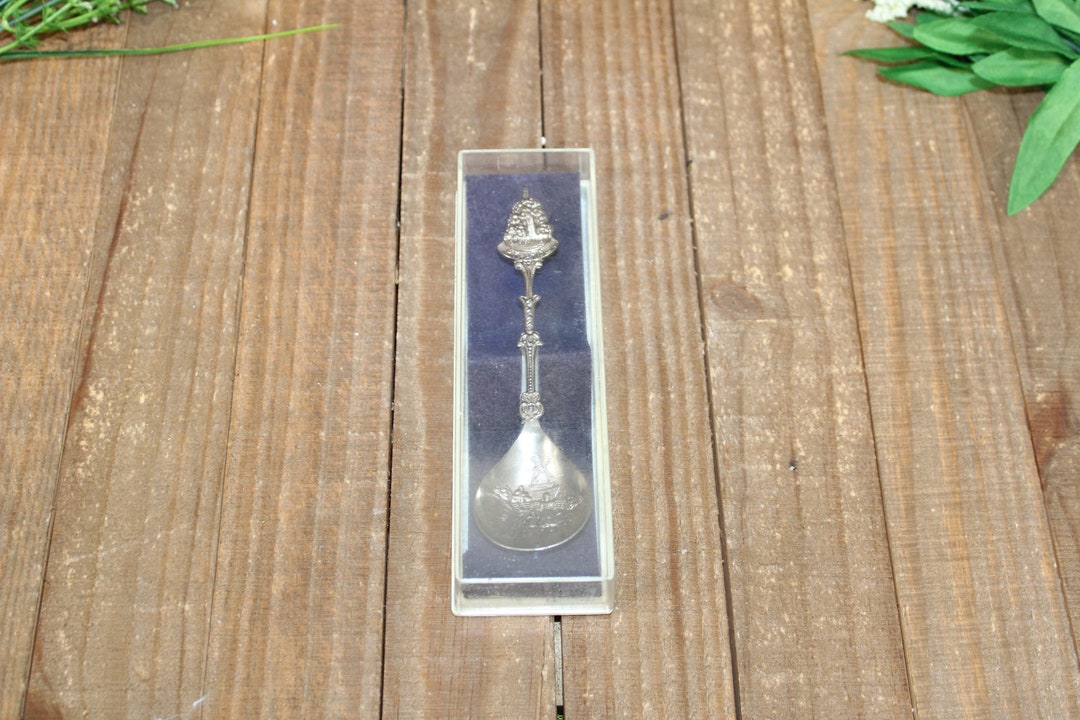Collectable Silver Holland "pyramid" Spoon in Box Memorabilia Home ...