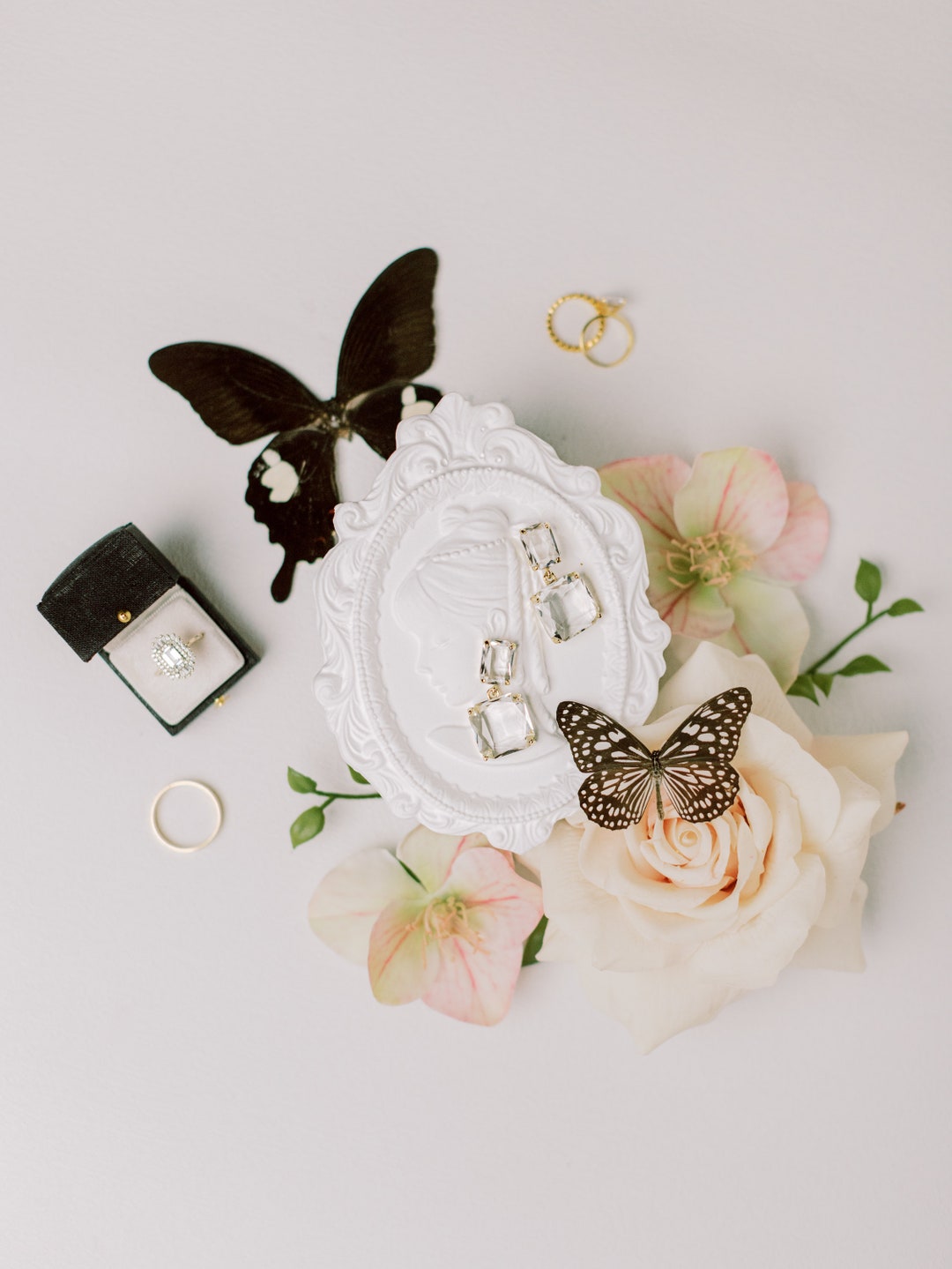 Earring Prop, Flat Lay Styling Kit Props for Photographers, White Frame ...