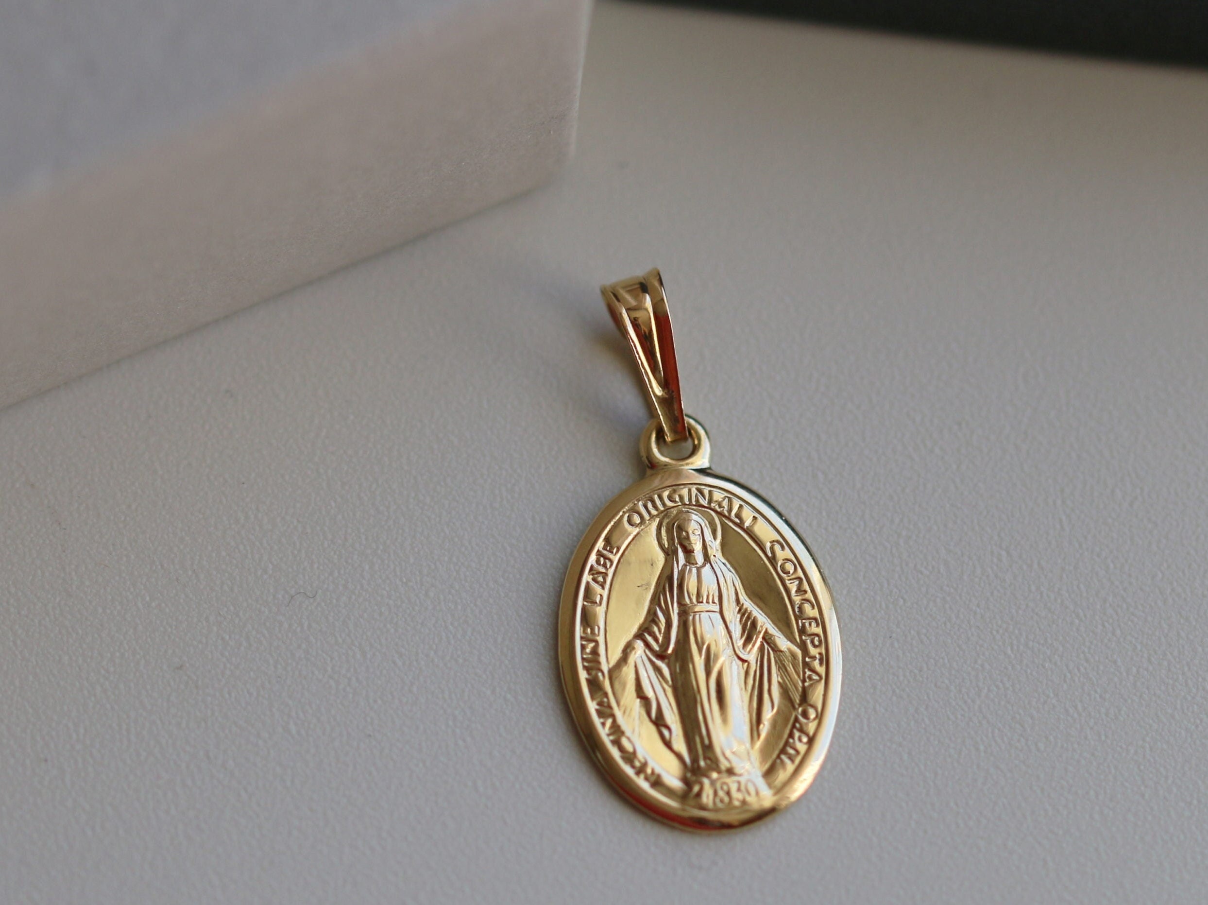 New 9ct 9k Solid Yellow Gold Holy Medal Miraculous Charm Pendant ...