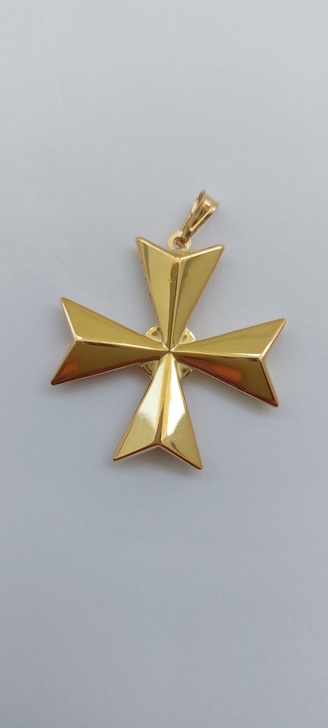 18kt Hallmarked Maltese Cross Embossed Pendant Charm Eight Pointed ...