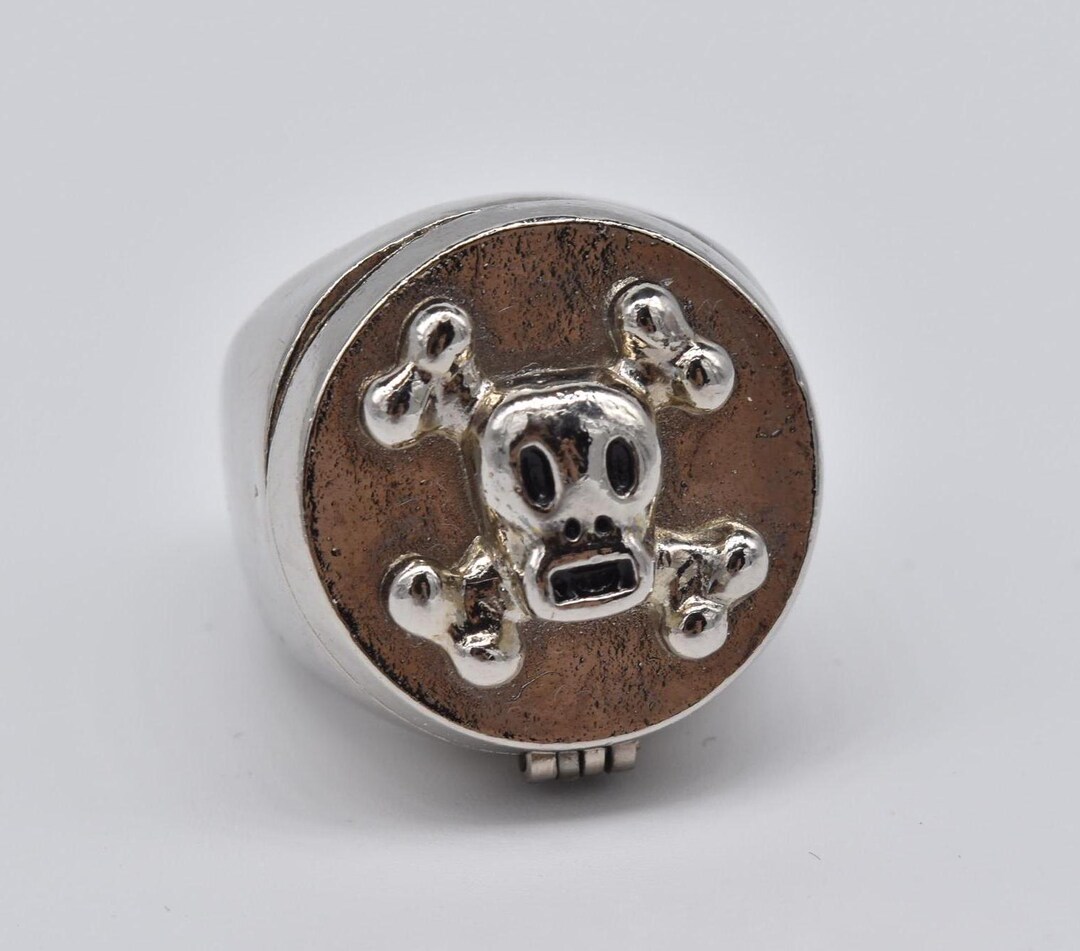 Vintage Paul Frank Scurvy Skull Metal Secret Compartment Ring Circa ...
