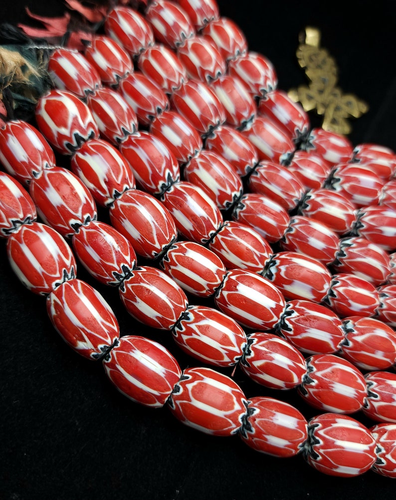Chevron Beads 6 Layers Red Black and White 16-19mm, Chevron Glass Beads ...