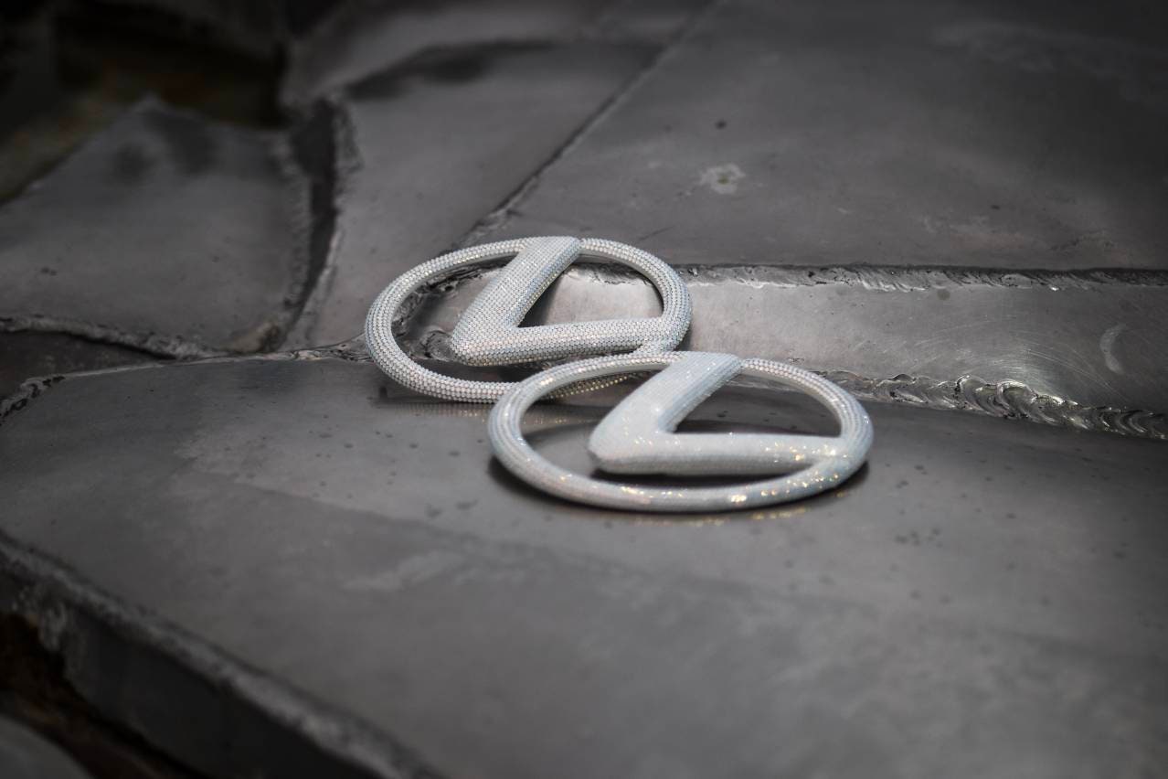 Original OEM | Lexus Gs Ls is Es Rc Rear Trunk Emblem Logo Batch ...