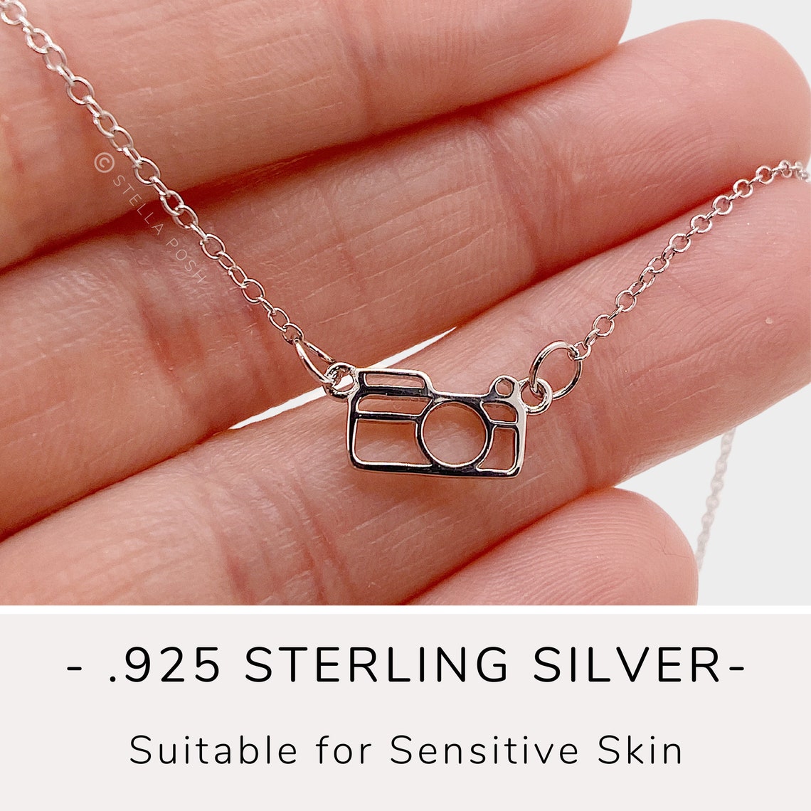 Dainty Camera Necklace / Gift for Photographer / Camera - Etsy