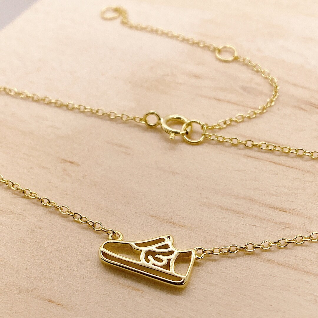 Dainty Runner Necklace / Gift for Runner / Track Jewelry / Cross ...