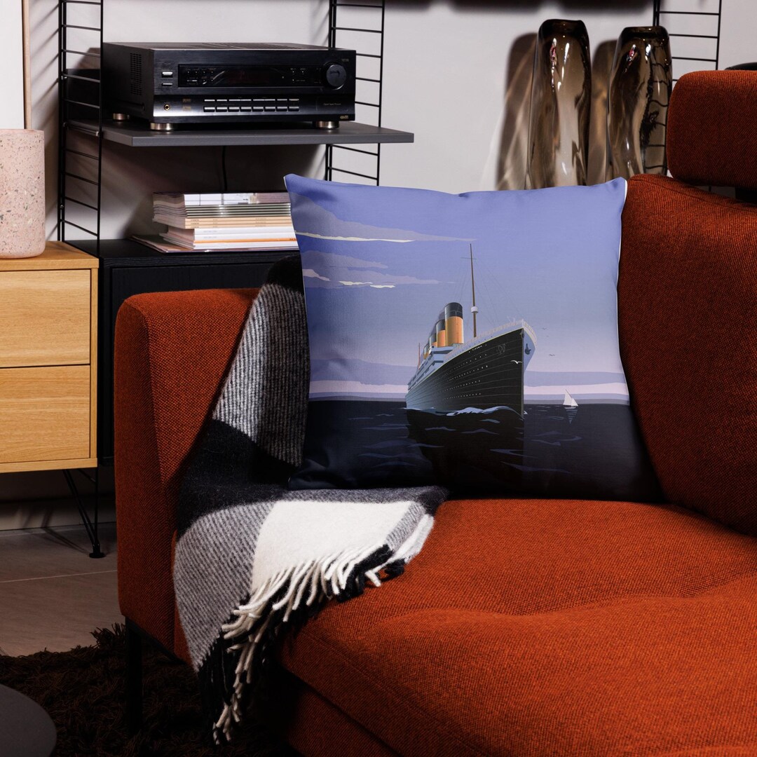 Premium Pillow Titanic (english Version) - Etsy