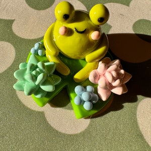 Frog Desk Friend, Cute Desk Decor, Polymer Clay Figurine - Etsy