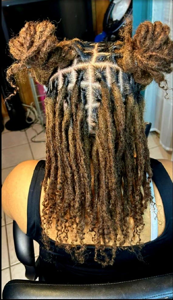 Locs extensions store