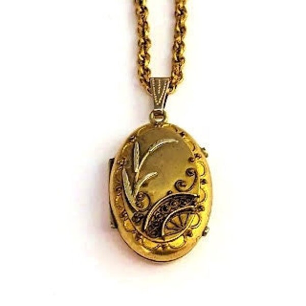Victorian Locket - Etsy