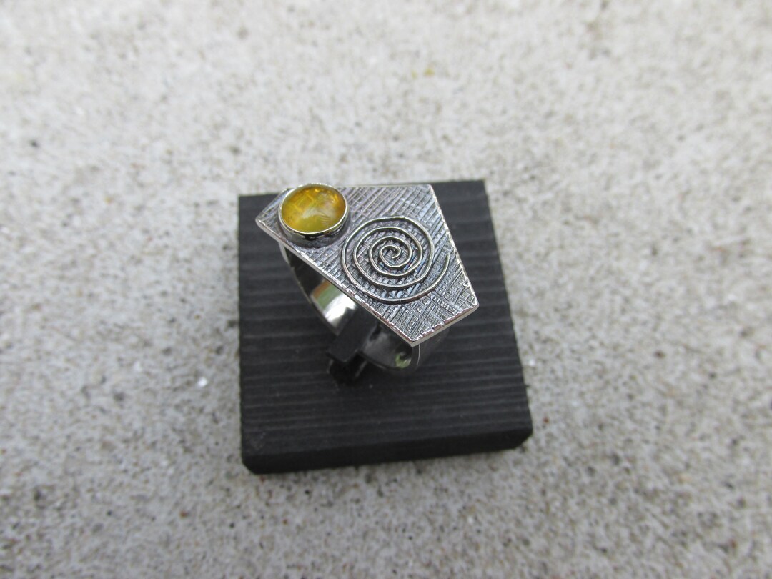 Silver Pentagon Ring With Amber Engraved Textured Surface Clear ...