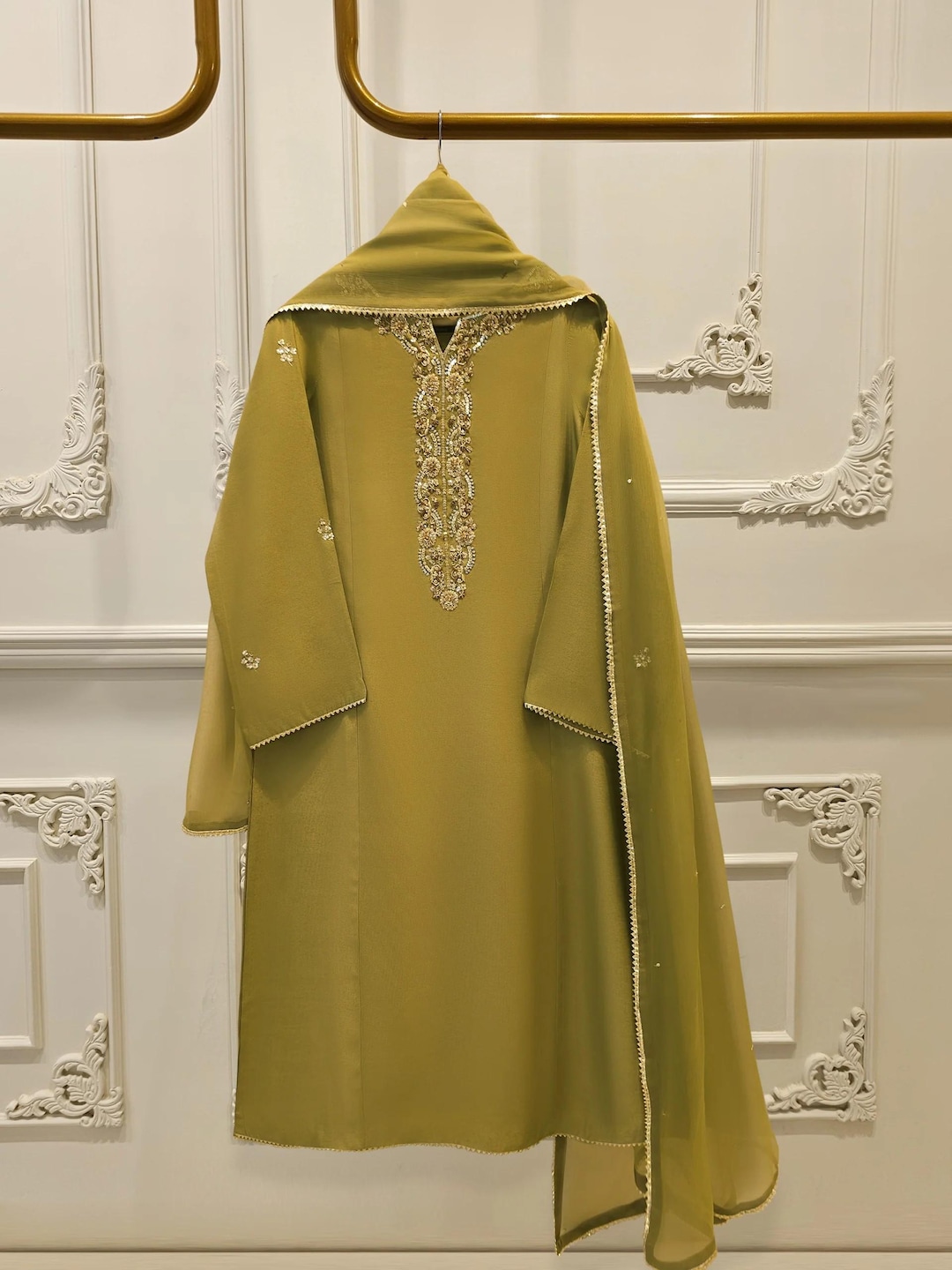 Agha Noor 3 Piece Embroidered Pure Silk Net Suit: Dhani Green, Raw Silk ...