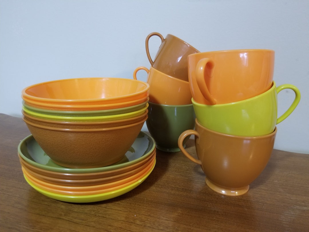 Lady Arnold Vintage Picnic Dish Set, Arnoldware Plastic Picnic Dishes ...